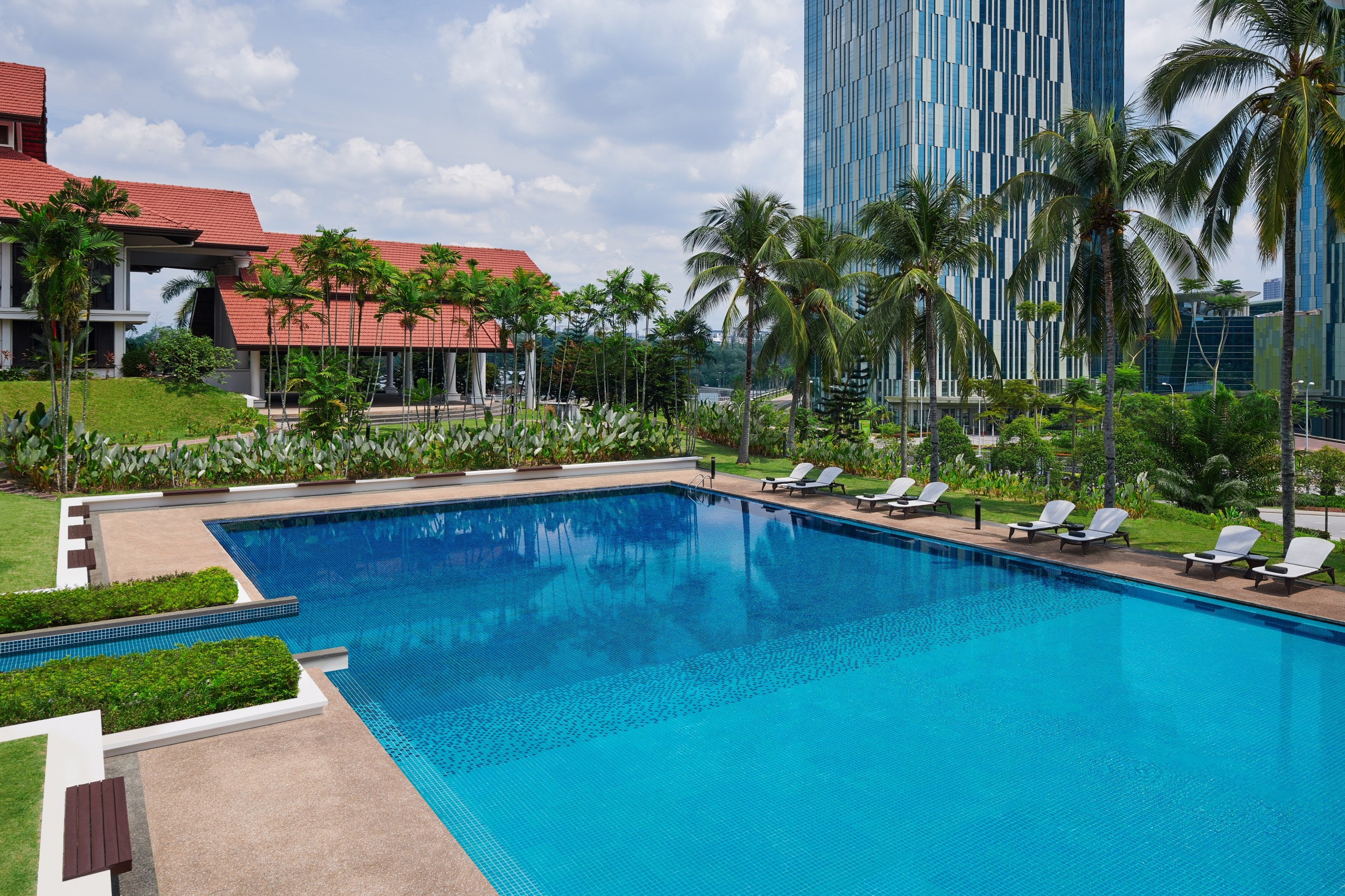 Palm Garden Hotel @ IOI Resort City, Putrajaya | IOI Properties